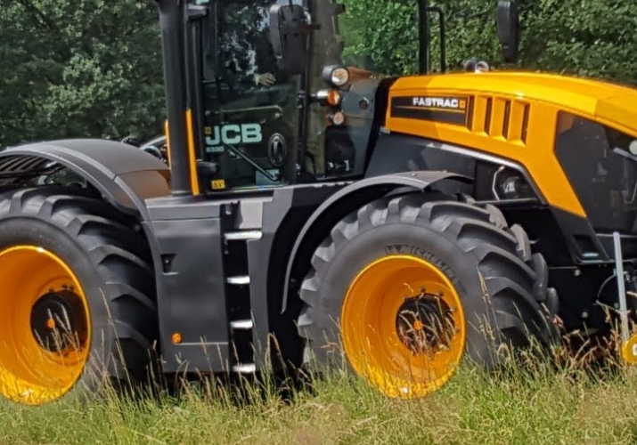 Fastrac 8000 serie | Productdetail | Vandousselaere BVBA